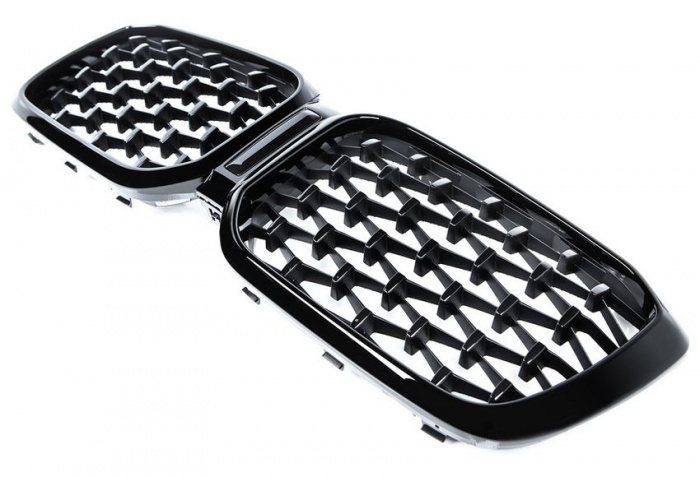 Черная решетка M performance для BMW X4 G02 рестайлинг » 51135A1AC60